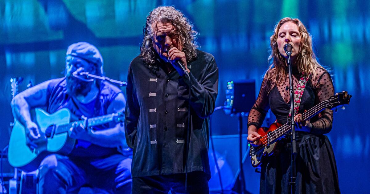 Robert Plant presents Saving Grace feat. Suzi Dian @ Konigin ...