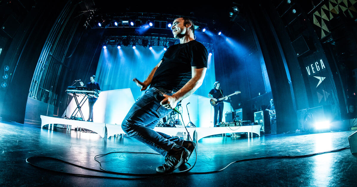 Hoe Future Islands-frontman Sam Herring van Dad Dancing plots iets hip ...