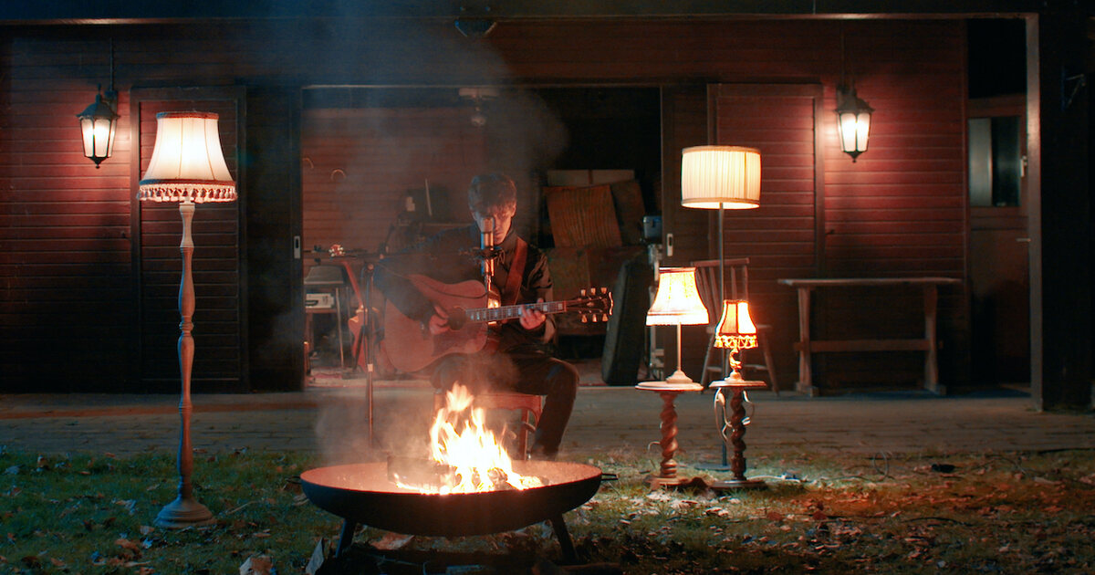 Bert Ostyn (Absynthe Minded) nodigt ons in zijn ‘Monologue’ uit in zijn ...