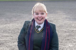 Maak kennis met de leukste personages uit 'Derry Girls'