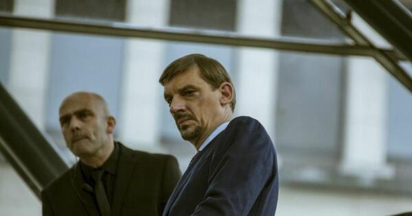 Peter Van den Begin als flik